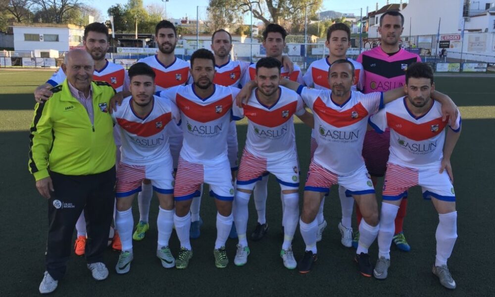 El Morón C.F. se resiste a abandonar el sueño del ascenso y recorta ...