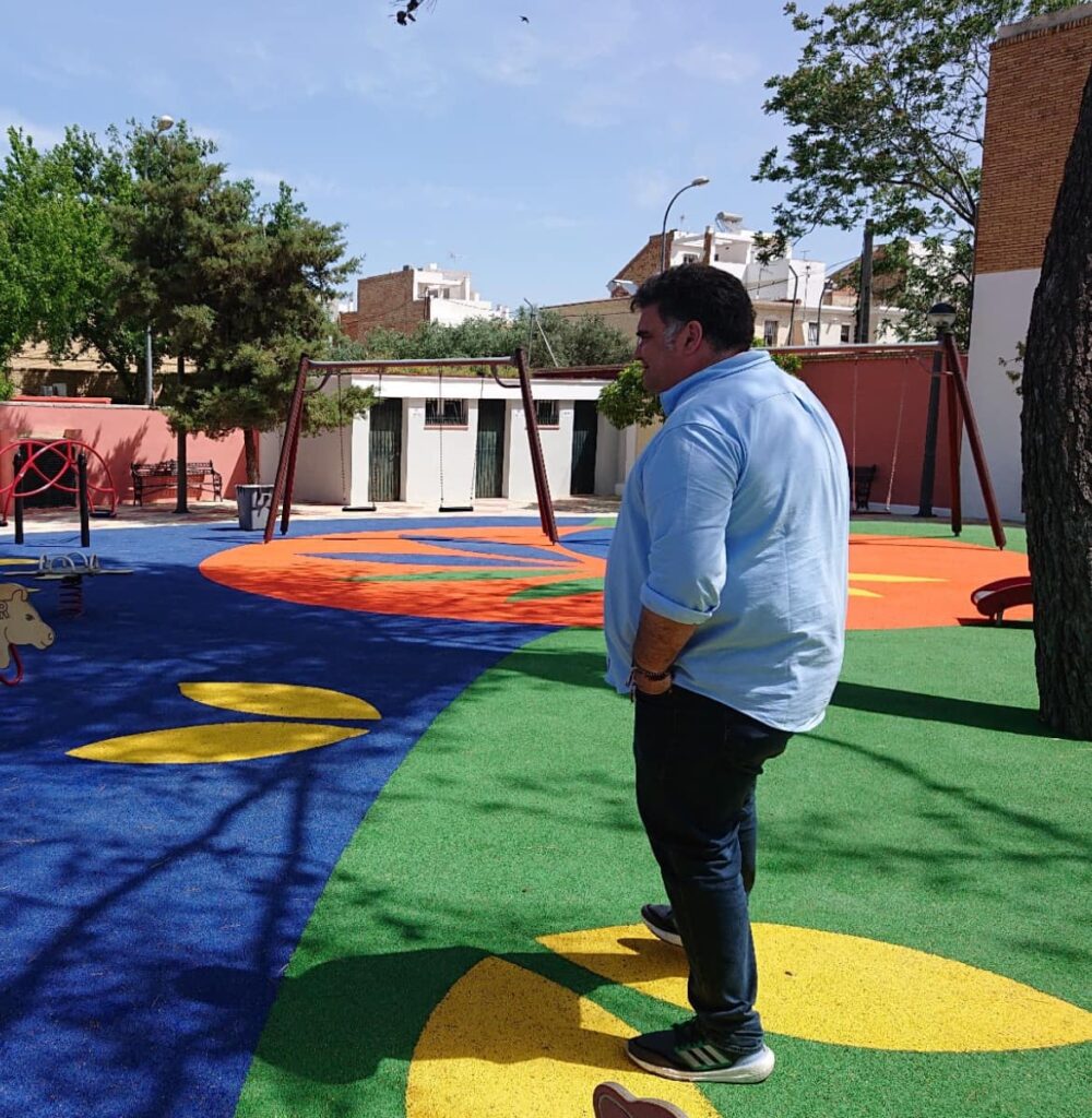 El Alcalde de Morón visita las obras de renovación y mejora en parques ...